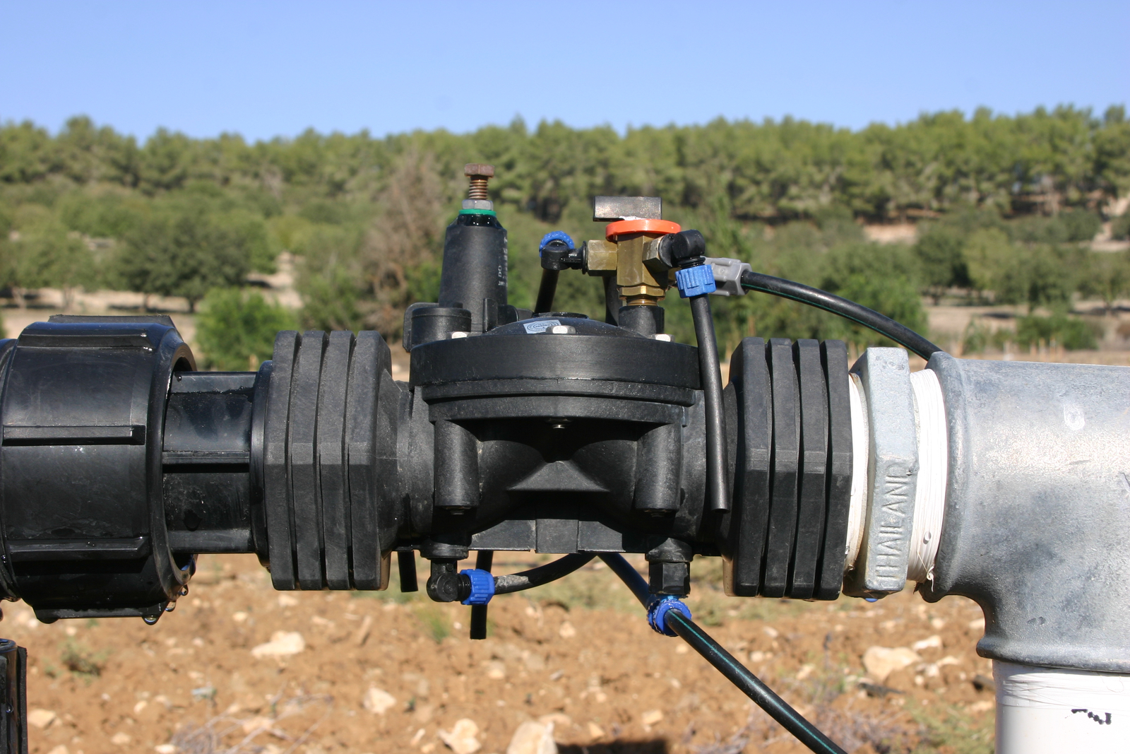 75 series reinforced nylon control valves | Netafim